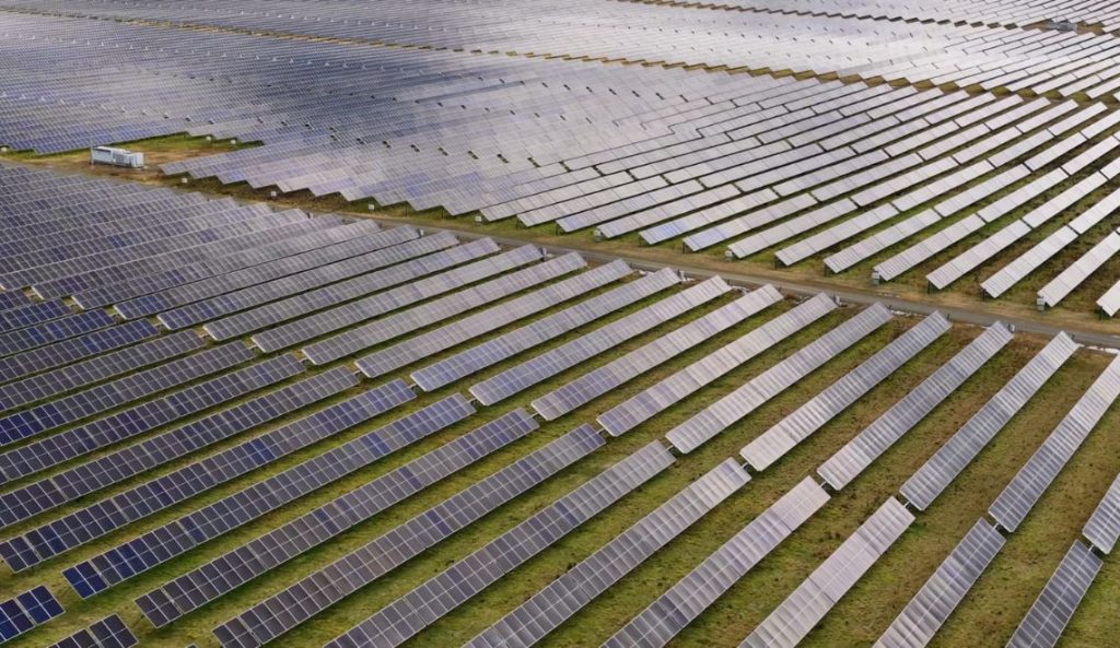 Floating Solar Power in India: Potential and Challenges - Jakson Green